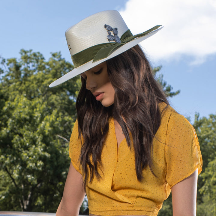 C1H Straw Collection – Charlie 1 Horse