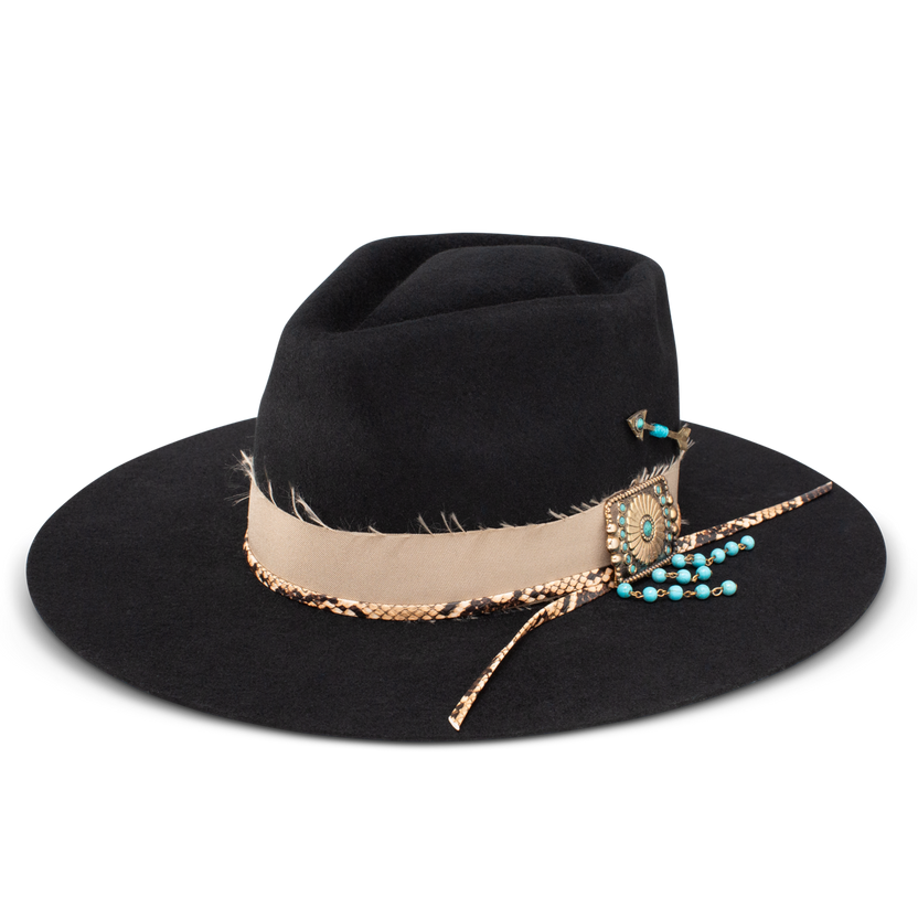 C1H x Lainey Wilson – Charlie 1 Horse
